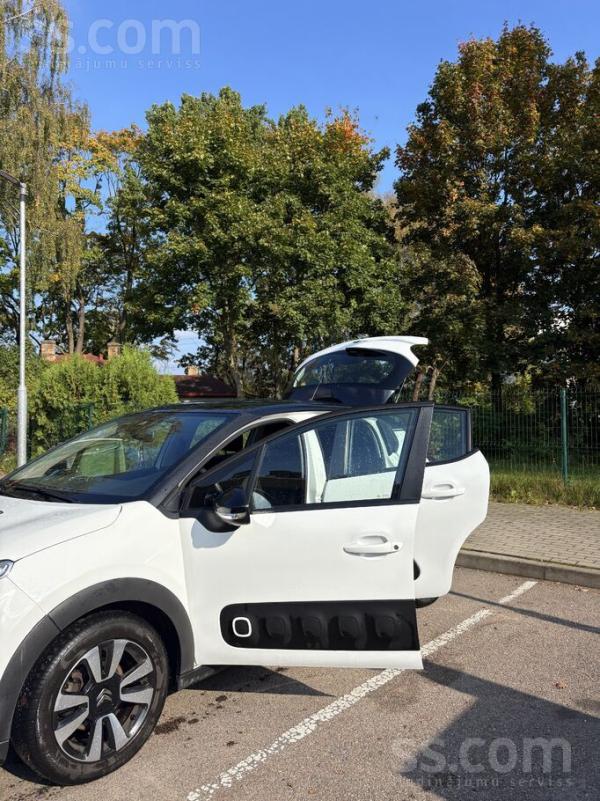 Citroen C3 2017 in Riga on AUTOMOTO.COM.LV White Citroen C3 2017 in Riga, with an engine capacity of 1.20 L and mileage of 218 thousand km for 5800 €, photo 3 on AUTOMOTO.COM.LV