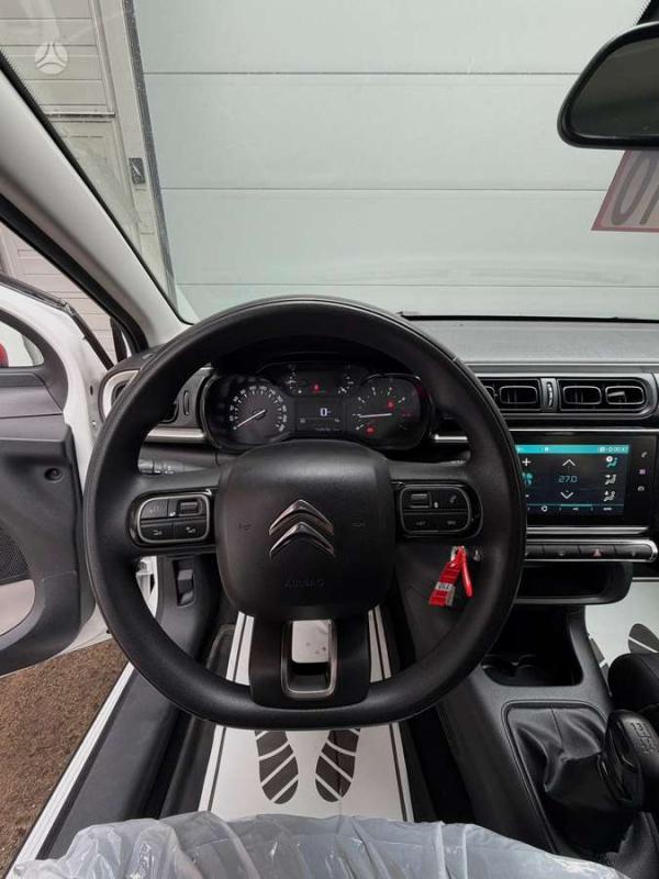 White Citroen C3 2018 in Ukmerge, with an engine capacity of 1.20 L and mileage of 160 thousand km for 2950 €, photo 4 on AUTOMOTO.COM.LV