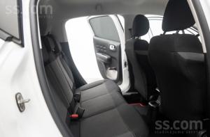 White Citroen C3 2018 in Tallinn, with an engine capacity of 1.20 L and mileage of 110 thousand km for 9998 €, photo 12 on AUTOMOTO.COM.LV