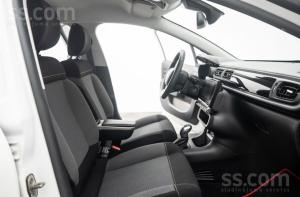 White Citroen C3 2018 in Tallinn, with an engine capacity of 1.20 L and mileage of 110 thousand km for 9998 €, photo 13 on AUTOMOTO.COM.LV