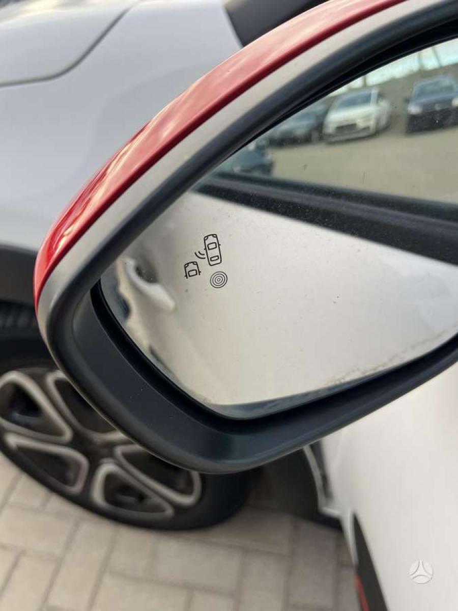 White Citroen C3 2018 in Taurage, with an engine capacity of 1.20 L and mileage of 205 thousand km for 4200 €, photo 25 on AUTOMOTO.COM.LV