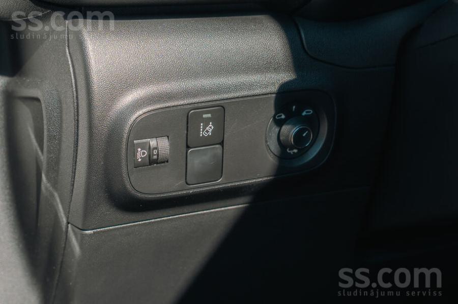 Balts Citroen C3 2019 Jelgava, ar dzinēja tilpumu 1.20 L un nobraukumu 126 tūkst. km par 7000 €, foto 11 vietnē AUTOMOTO.COM.LV