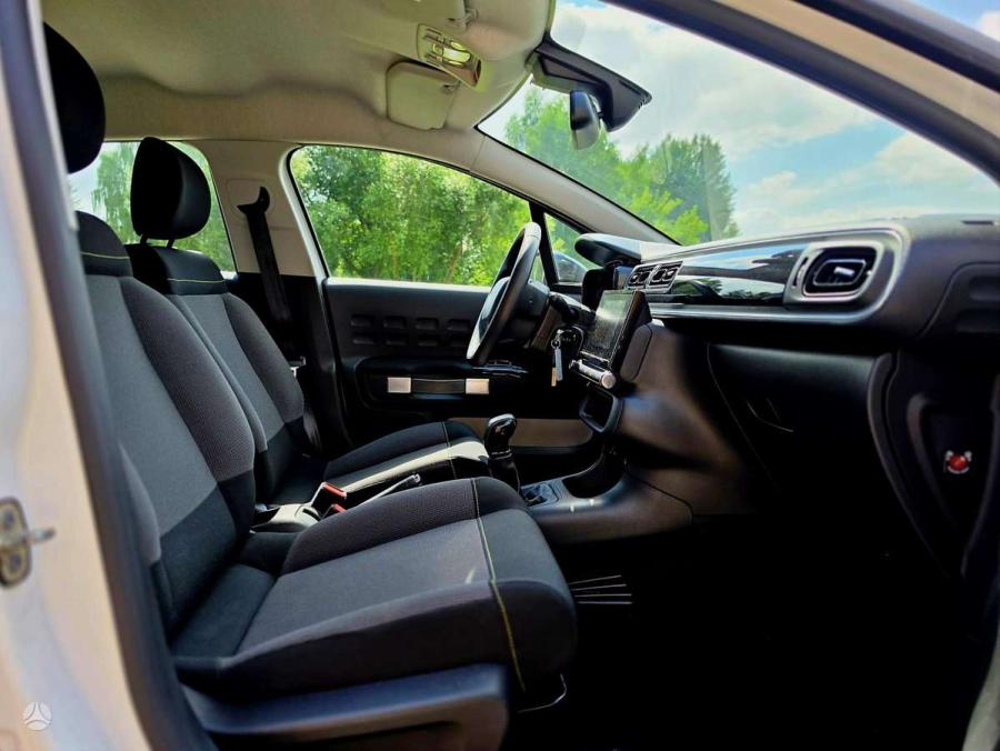 White Citroen C3 2019 in Taurage, with an engine capacity of 1.20 L and mileage of 74 thousand km for 5700 €, photo 22 on AUTOMOTO.COM.LV