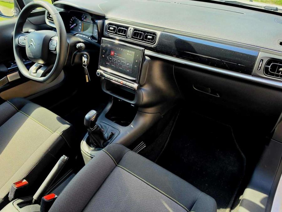 White Citroen C3 2019 in Taurage, with an engine capacity of 1.20 L and mileage of 74 thousand km for 5700 €, photo 23 on AUTOMOTO.COM.LV