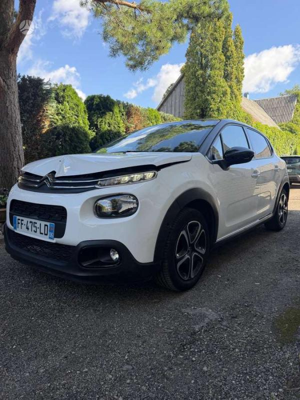 White Citroen C3 2019 in Kaunas, with an engine capacity of 1.20 L and mileage of 16 thousand km for 5900 €, photo 1 on AUTOMOTO.COM.LV