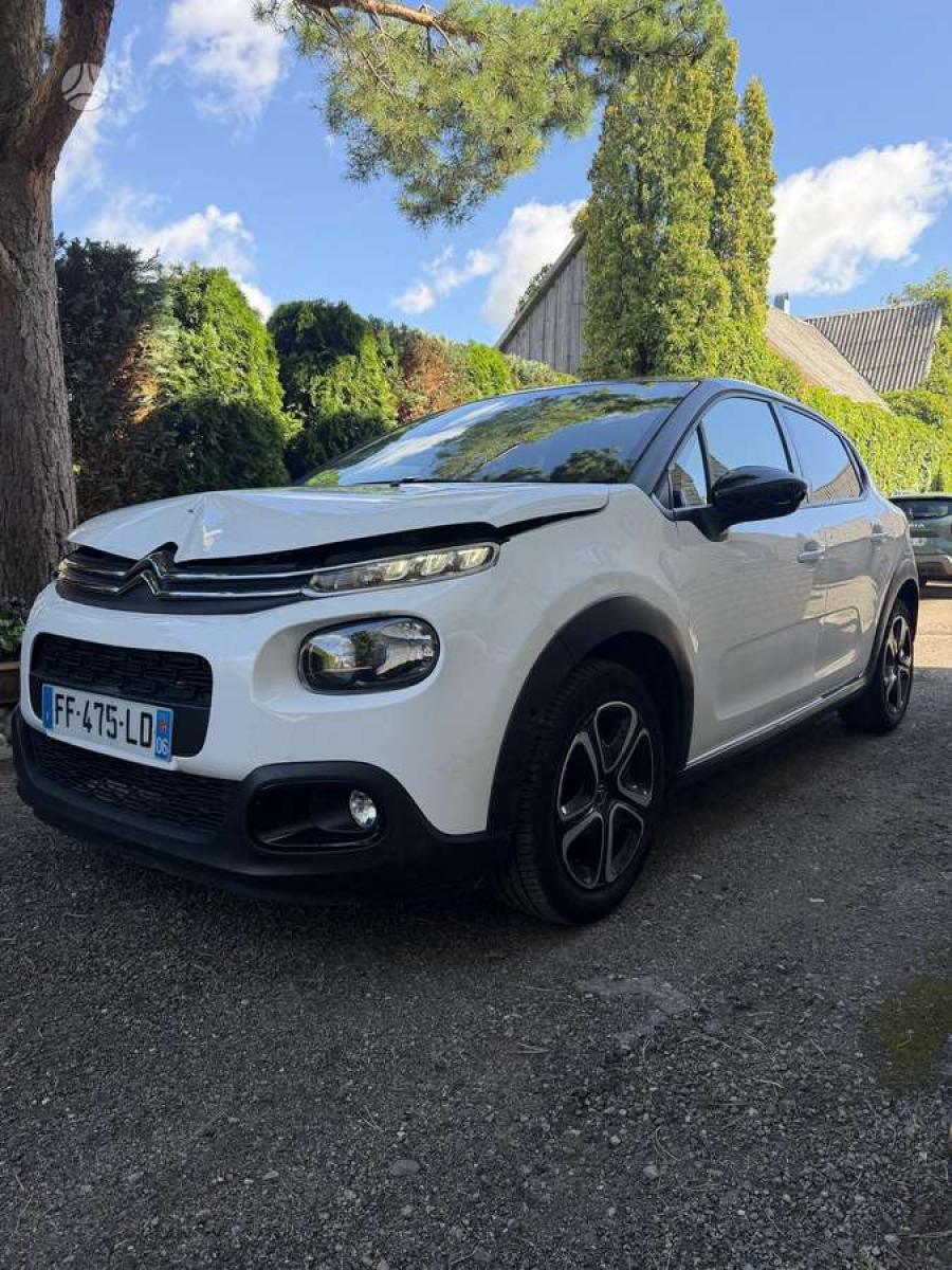 White Citroen C3 2019 in Kaunas, with an engine capacity of 1.20 L and mileage of 16 thousand km for 5900 €, photo 1 on AUTOMOTO.COM.LV