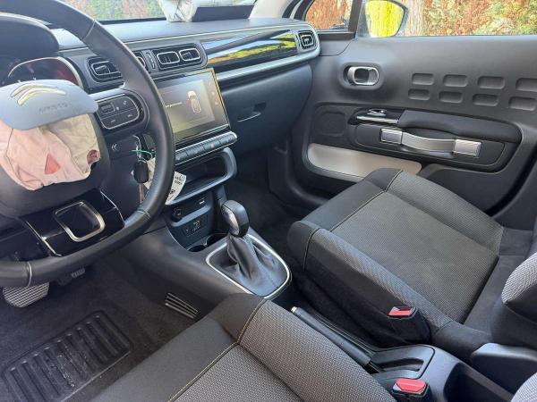 White Citroen C3 2019 in Kaunas, with an engine capacity of 1.20 L and mileage of 16 thousand km for 5900 €, photo 9 on AUTOMOTO.COM.LV
