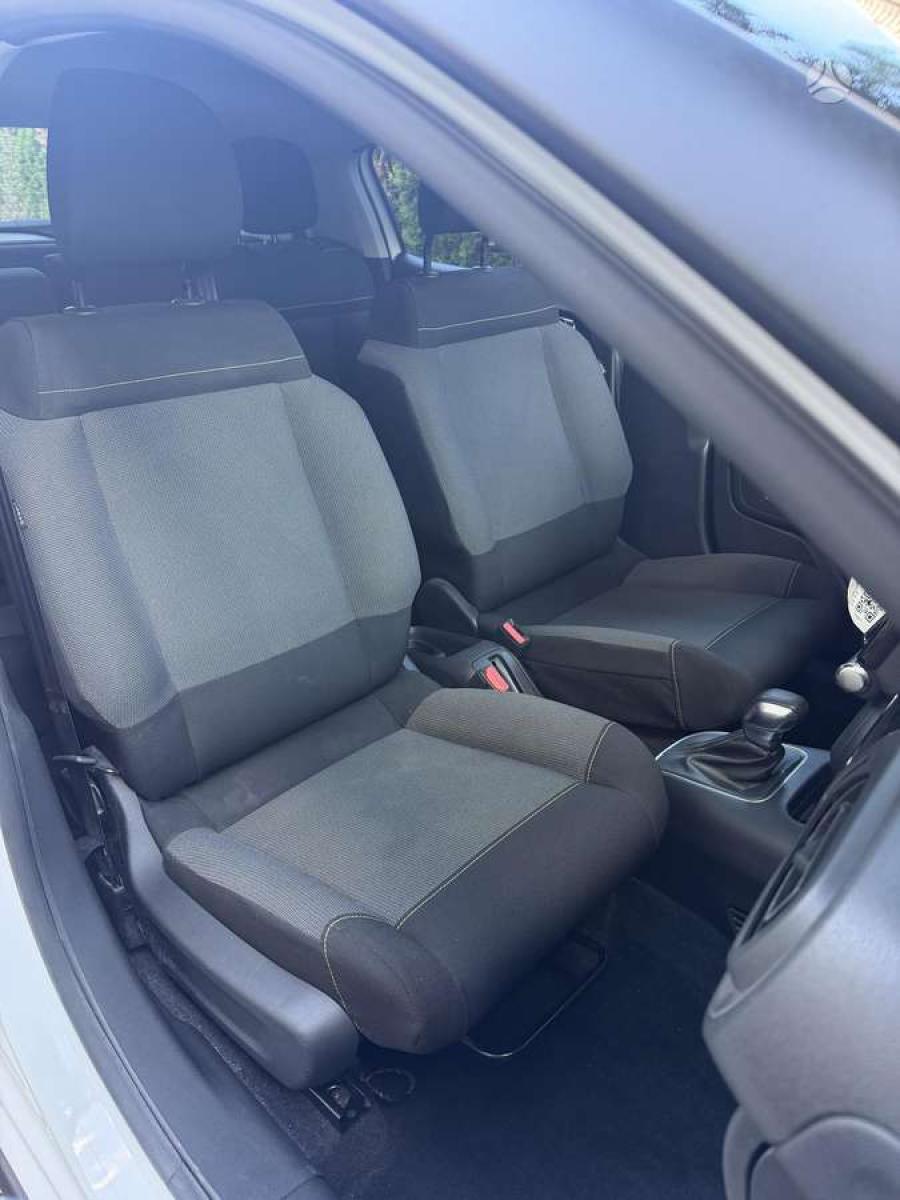 White Citroen C3 2019 in Kaunas, with an engine capacity of 1.20 L and mileage of 16 thousand km for 5900 €, photo 11 on AUTOMOTO.COM.LV