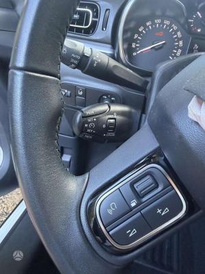 White Citroen C3 2019 in Kaunas, with an engine capacity of 1.20 L and mileage of 16 thousand km for 5900 €, photo 13 on AUTOMOTO.COM.LV