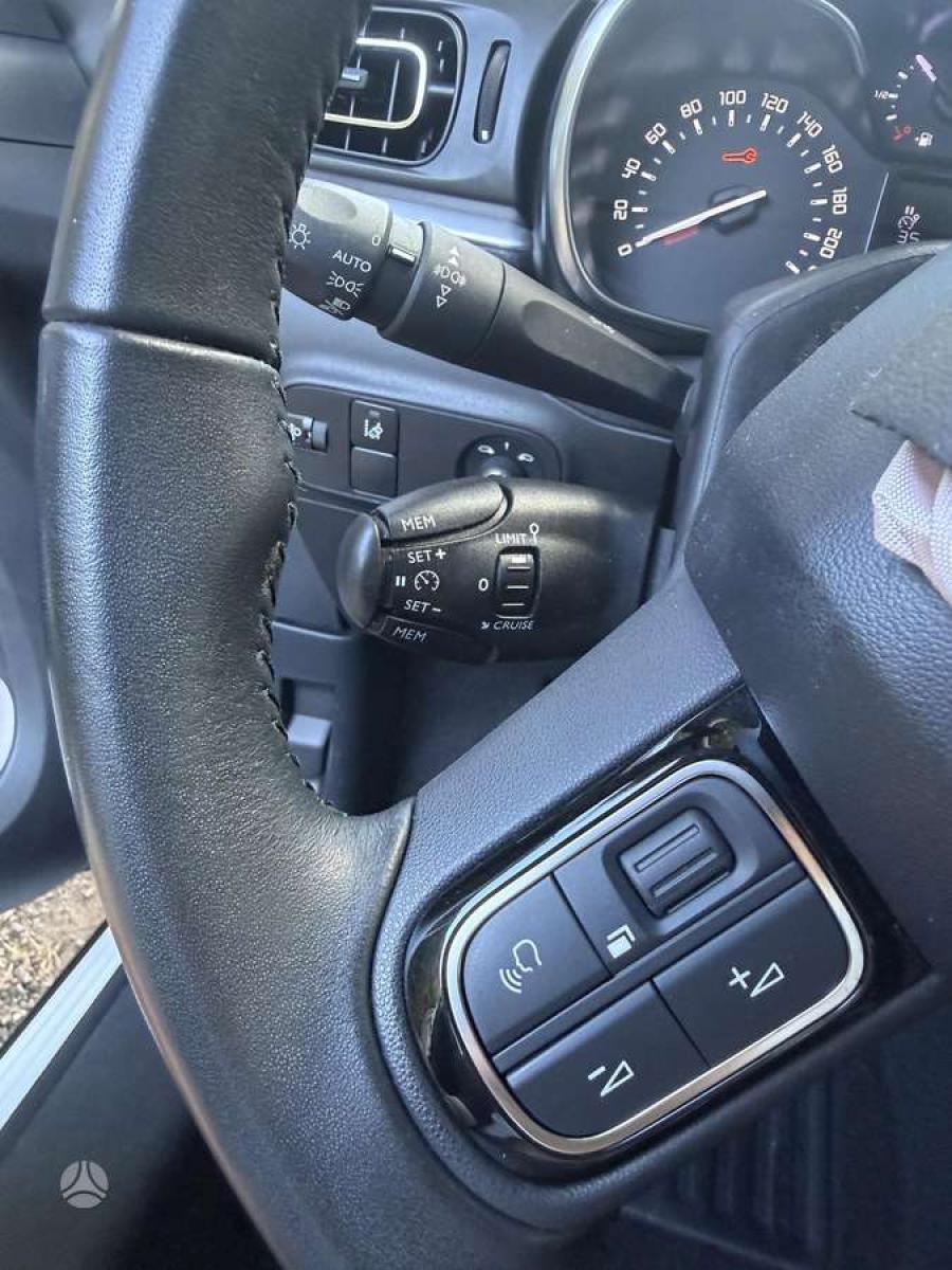 White Citroen C3 2019 in Kaunas, with an engine capacity of 1.20 L and mileage of 16 thousand km for 5900 €, photo 13 on AUTOMOTO.COM.LV