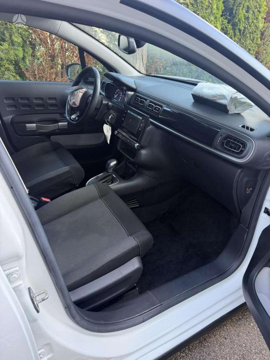 White Citroen C3 2019 in Kaunas, with an engine capacity of 1.20 L and mileage of 16 thousand km for 5900 €, photo 14 on AUTOMOTO.COM.LV