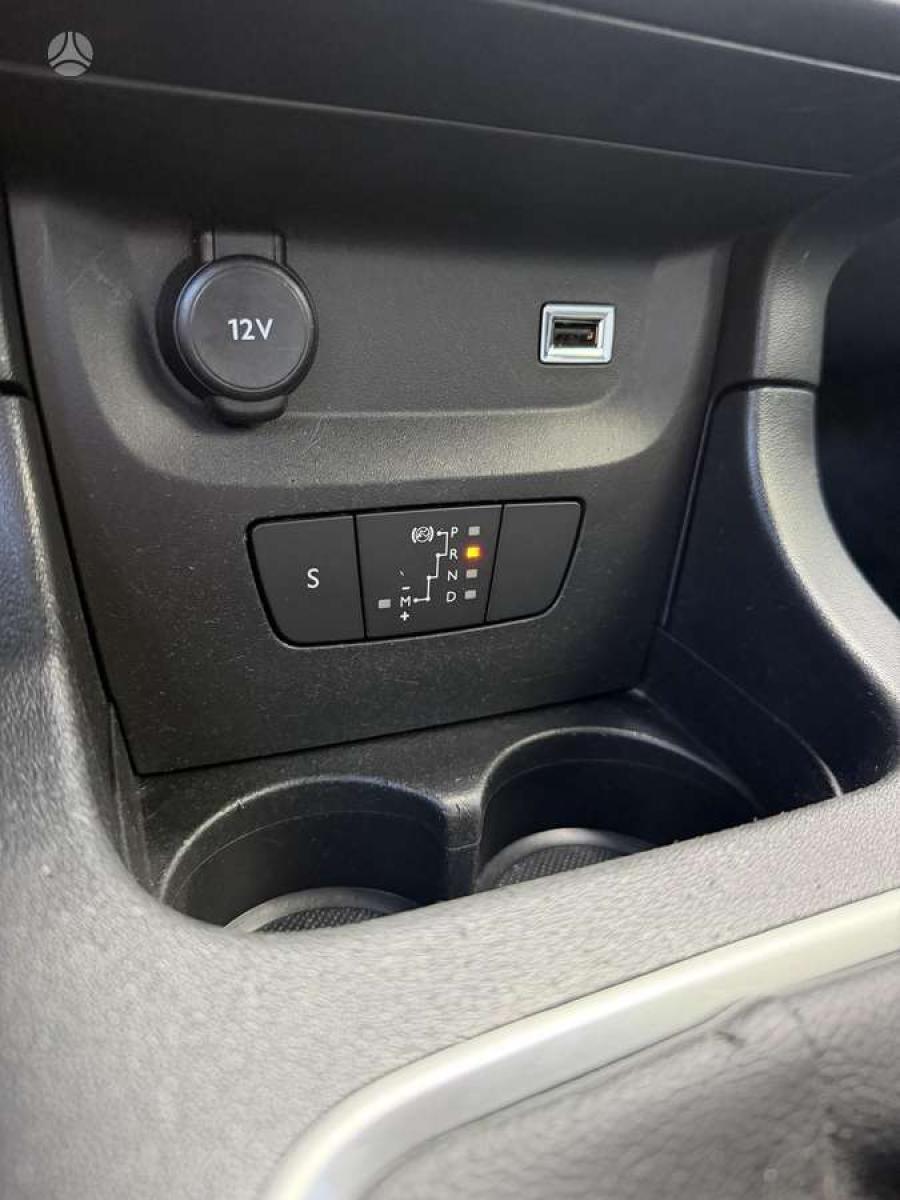 White Citroen C3 2019 in Kaunas, with an engine capacity of 1.20 L and mileage of 16 thousand km for 5900 €, photo 20 on AUTOMOTO.COM.LV