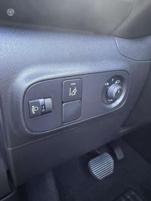White Citroen C3 2019 in Kaunas, with an engine capacity of 1.20 L and mileage of 16 thousand km for 5900 €, photo 22 on AUTOMOTO.COM.LV