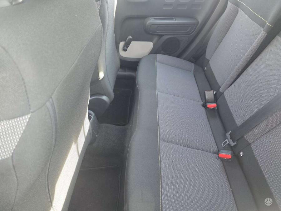 White Citroen C3 2019 in Taurage, with an engine capacity of 1.20 L and mileage of 54 thousand km for 4450 €, photo 6 on AUTOMOTO.COM.LV