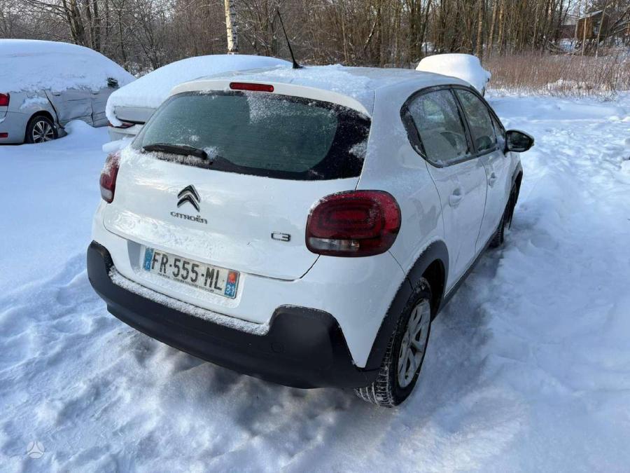 White Citroen C3 2020 in Vilnius, with an engine capacity of 1.50 L and mileage of 75 thousand km for 3499 €, photo 3 on AUTOMOTO.COM.LV