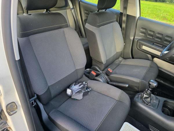 White Citroen C3 2022 in Taurage, with an engine capacity of 1.50 L and mileage of 95 thousand km for 7139 €, photo 11 on AUTOMOTO.COM.LV