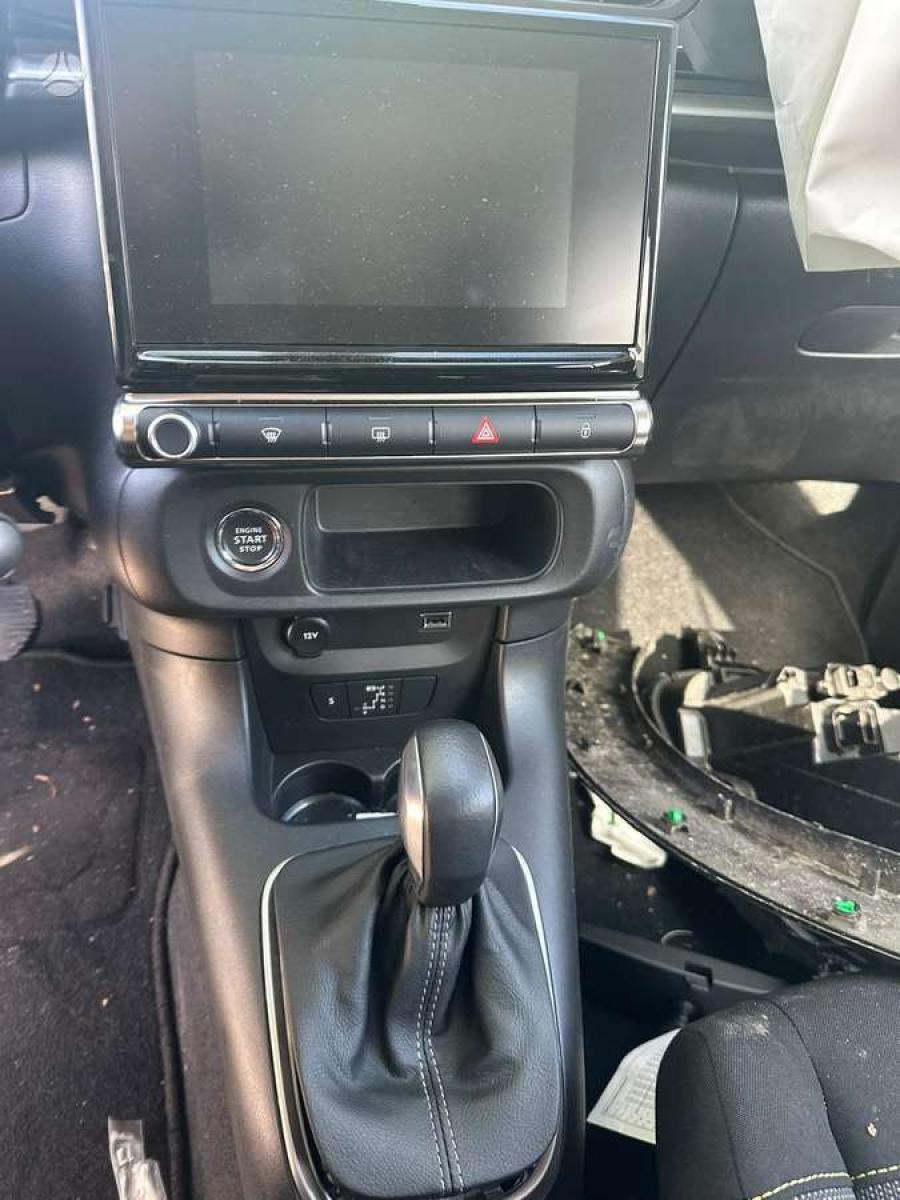 White Citroen C3 2023 in Kaunas, with an engine capacity of 1.20 L and mileage of 13 thousand km for 4200 €, photo 11 on AUTOMOTO.COM.LV
