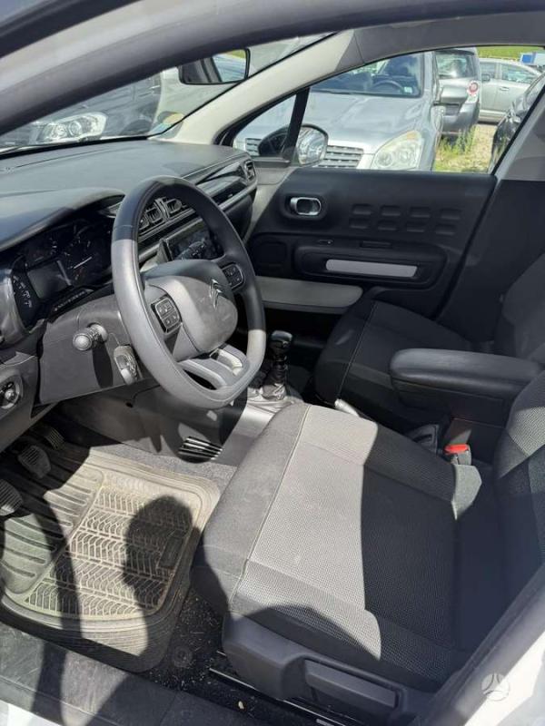 Balts Citroen C3 2024 Viļņa, ar dzinēja tilpumu 1.50 L un nobraukumu 190 tūkst. km par 8410 €, foto 9 vietnē AUTOMOTO.COM.LV