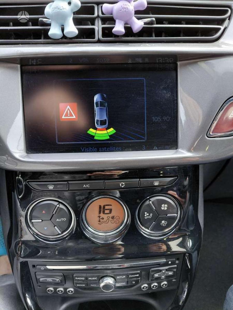 Balts Citroen C3 2014 Kauņa, ar dzinēja tilpumu 0.00 L un nobraukumu 170 tūkst. km par 3999 €, foto 14 vietnē AUTOMOTO.COM.LV