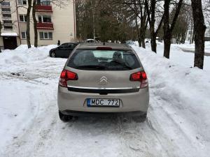 Yellow Citroen C3 2010 in Kedainiai, with an engine capacity of 1.36 L and mileage of 345 thousand km for 1200 €, photo 7 on AUTOMOTO.COM.LV