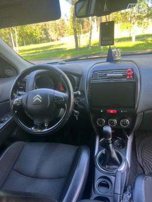 Black Citroen c4-aircross 2013 in Visaginas, with an engine capacity of 1.80 L and mileage of 204 thousand km for 5300 €, photo 6 on AUTOMOTO.COM.LV