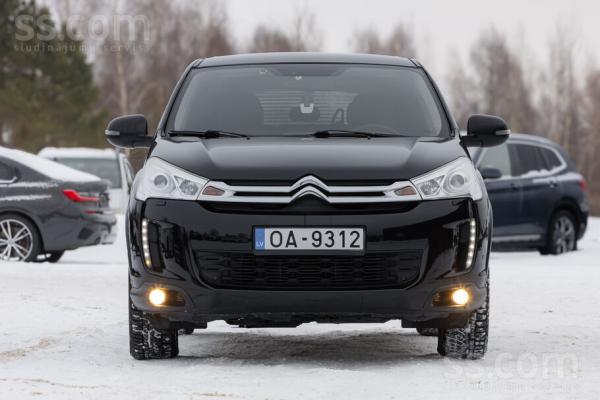 Black Citroen c4-aircross 2014 in Jelgava, with an engine capacity of 1.80 L and mileage of 193 thousand km for 7190 €, photo 3 on AUTOMOTO.COM.LV
