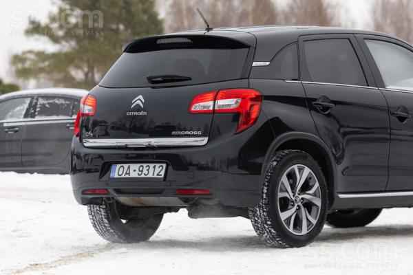 Black Citroen c4-aircross 2014 in Jelgava, with an engine capacity of 1.80 L and mileage of 193 thousand km for 7190 €, photo 6 on AUTOMOTO.COM.LV