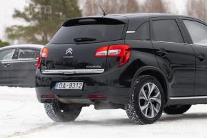Black Citroen c4-aircross 2014 in Jelgava, with an engine capacity of 1.80 L and mileage of 193 thousand km for 7190 €, photo 6 on AUTOMOTO.COM.LV