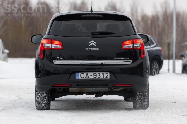 Black Citroen c4-aircross 2014 in Jelgava, with an engine capacity of 1.80 L and mileage of 193 thousand km for 7190 €, photo 7 on AUTOMOTO.COM.LV