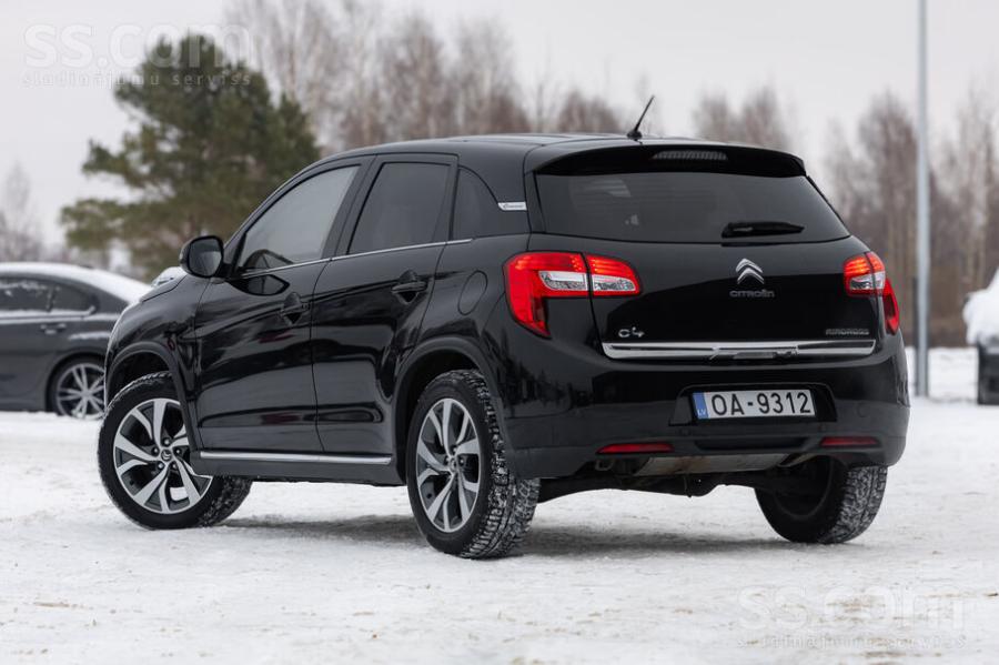 Black Citroen c4-aircross 2014 in Jelgava, with an engine capacity of 1.80 L and mileage of 193 thousand km for 7190 €, photo 9 on AUTOMOTO.COM.LV