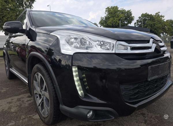 Black Citroen c4-aircross 2014 in Marijampole, with an engine capacity of 1.56 L and mileage of 217 thousand km for 4950 €, photo 6 on AUTOMOTO.COM.LV