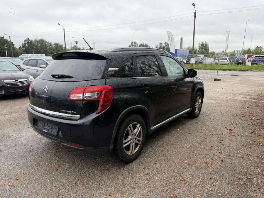 Black Citroen c4-aircross 2014 in Marijampole, with an engine capacity of 1.56 L and mileage of 200 thousand km for 3850 €, photo 6 on AUTOMOTO.COM.LV