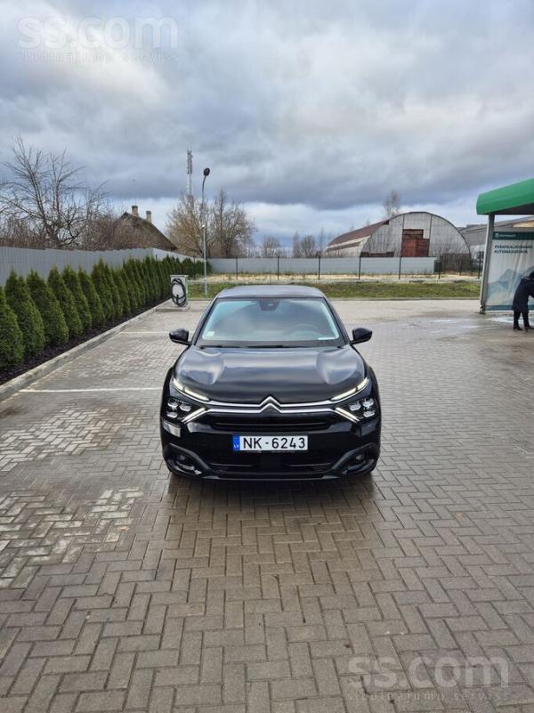 Black Citroen c4-aircross 2022 in Ludza, with an engine capacity of 1.50 L and mileage of 72 thousand km for 16500 €, photo 1 on AUTOMOTO.COM.LV