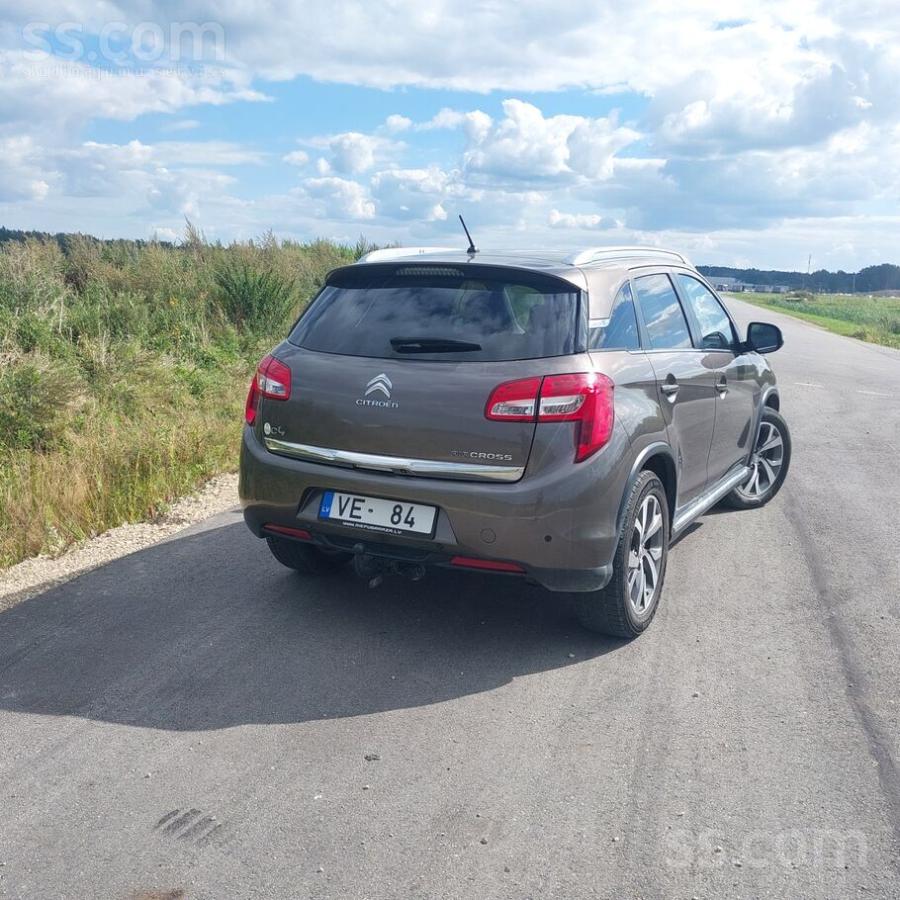 Brūns Citroen c4-aircross 2012 Rīga, ar dzinēja tilpumu 1.80 L un nobraukumu 262 tūkst. km par 5500 €, foto 4 vietnē AUTOMOTO.COM.LV