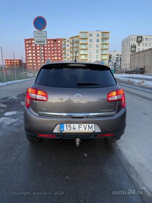 Brown Citroen c4-aircross 2015 in Tallinn, with an engine capacity of 1.60 L and mileage of 240 thousand km for 3500 €, photo 9 on AUTOMOTO.COM.LV