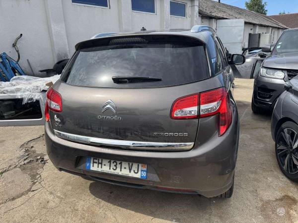 Brūns Citroen c4-aircross 2015 Tauragė, ar dzinēja tilpumu 1.60 L un nobraukumu 195 tūkst. km par 4900 €, foto 9 vietnē AUTOMOTO.COM.LV