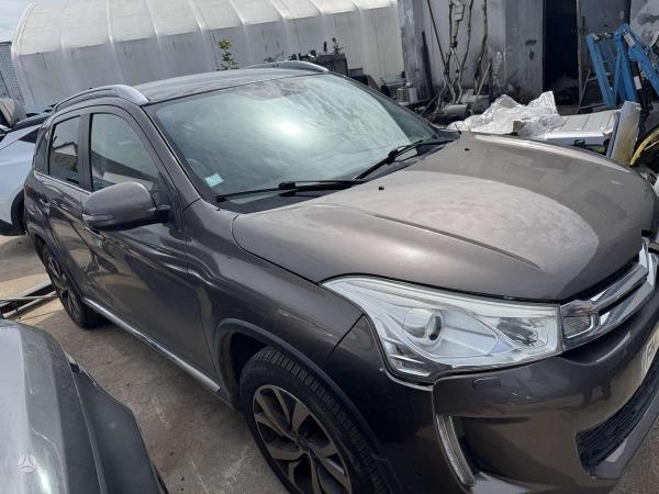 Brown Citroen c4-aircross 2015 in Taurage, with an engine capacity of 1.60 L and mileage of 195 thousand km for 4900 €, photo 3 on AUTOMOTO.COM.LV