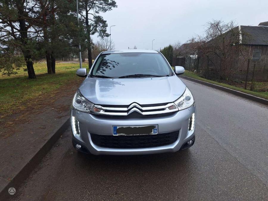 Grey Citroen c4-aircross 2012 in Taurage, with an engine capacity of 1.80 L and mileage of 233 thousand km for 5499 €, photo 3 on AUTOMOTO.COM.LV