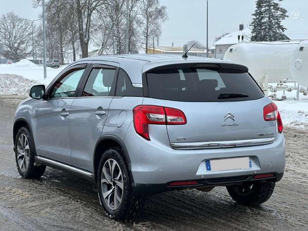 Pelēks Citroen c4-aircross 2012 Tauragė, ar dzinēja tilpumu 1.80 L un nobraukumu 235 tūkst. km par 4800 €, foto 5 vietnē AUTOMOTO.COM.LV