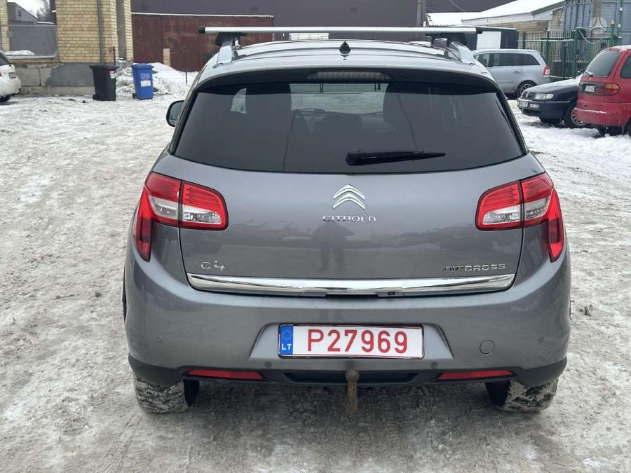 Grey Citroen c4-aircross 2013 in Kaunas, with an engine capacity of 1.56 L and mileage of 232 thousand km for 4800 €, photo 6 on AUTOMOTO.COM.LV