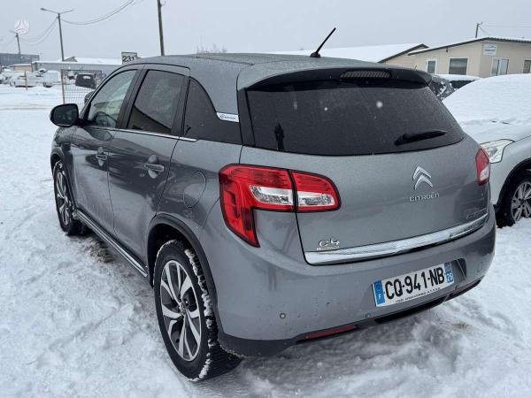 Pelēks Citroen c4-aircross 2013 Viļņa, ar dzinēja tilpumu 1.56 L un nobraukumu 260 tūkst. km par 5650 €, foto 5 vietnē AUTOMOTO.COM.LV