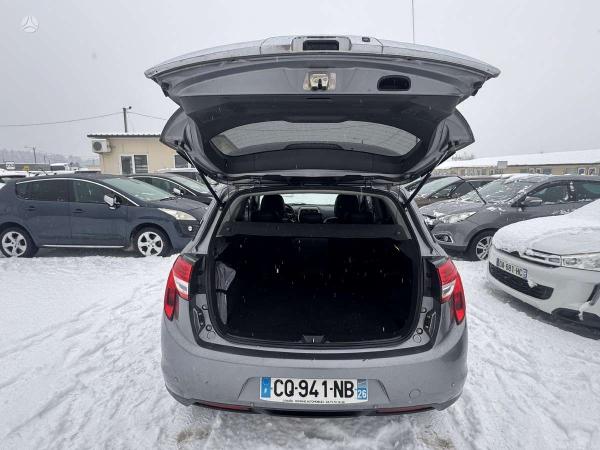 Pelēks Citroen c4-aircross 2013 Viļņa, ar dzinēja tilpumu 1.56 L un nobraukumu 260 tūkst. km par 5650 €, foto 11 vietnē AUTOMOTO.COM.LV