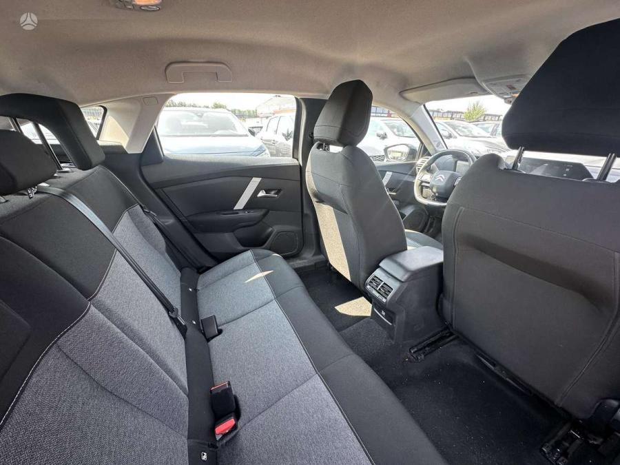 Grey Citroen c4-aircross 2023 in Vilnius, with an engine capacity of 1.20 L and mileage of 103 thousand km for 10889 €, photo 14 on AUTOMOTO.COM.LV