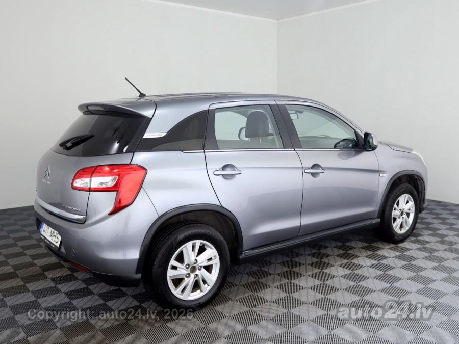 Pelēks Citroen c4-aircross 2012 Tallina, ar dzinēja tilpumu 1.60 L un nobraukumu 268 tūkst. km par 2499 €, foto 4 vietnē AUTOMOTO.COM.LV