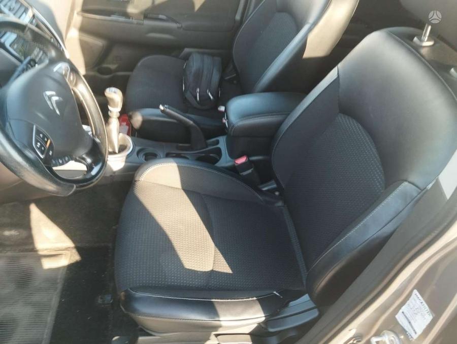 Pelēks Citroen c4-aircross 2015 Tauragė, ar dzinēja tilpumu 1.60 L un nobraukumu 250 tūkst. km par 5500 €, foto 15 vietnē AUTOMOTO.COM.LV