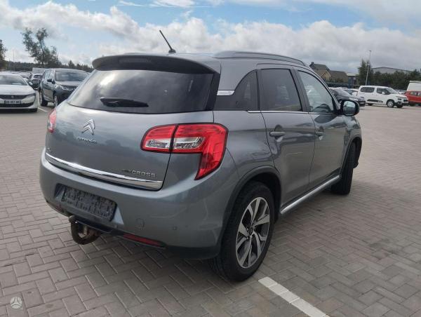 Grey Citroen c4-aircross 2015 in Taurage, with an engine capacity of 1.60 L and mileage of 250 thousand km for 5300 €, photo 3 on AUTOMOTO.COM.LV