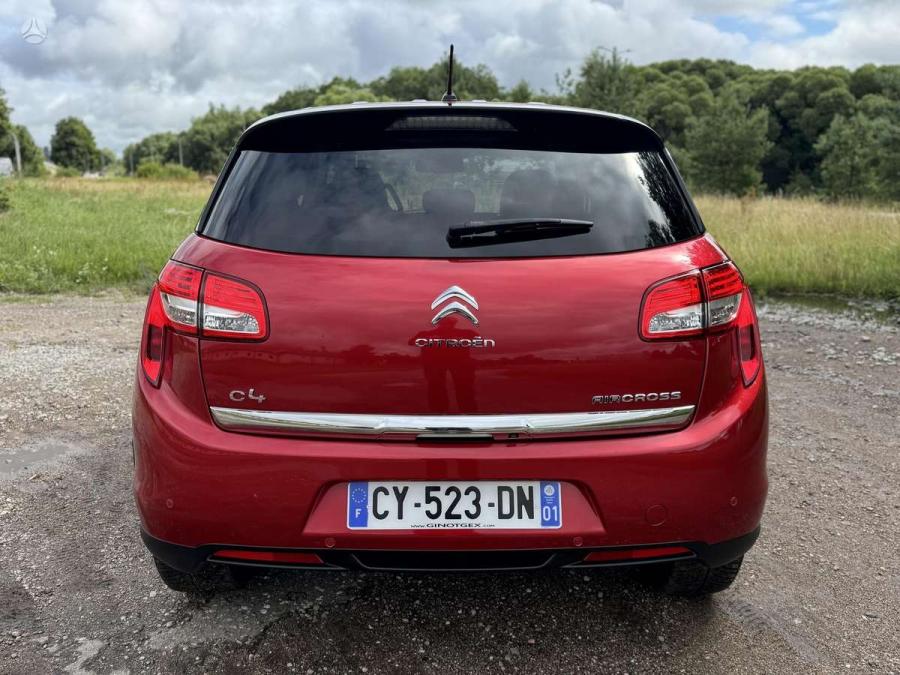 Sarkans Citroen c4-aircross 2013 Tauragė, ar dzinēja tilpumu 1.60 L un nobraukumu 204 tūkst. km par 5950 €, foto 7 vietnē AUTOMOTO.COM.LV