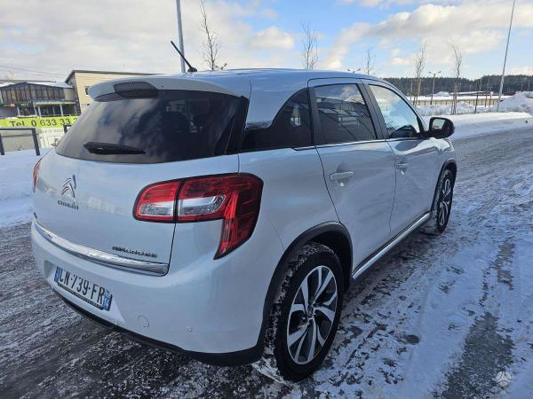 White Citroen c4-aircross 2012 in Vilnius, with an engine capacity of 1.56 L and mileage of 219 thousand km for 5450 €, photo 6 on AUTOMOTO.COM.LV