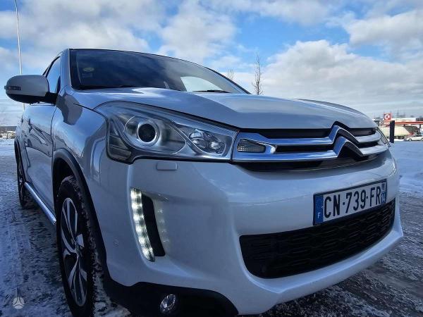 White Citroen c4-aircross 2012 in Vilnius, with an engine capacity of 1.56 L and mileage of 219 thousand km for 5450 €, photo 9 on AUTOMOTO.COM.LV