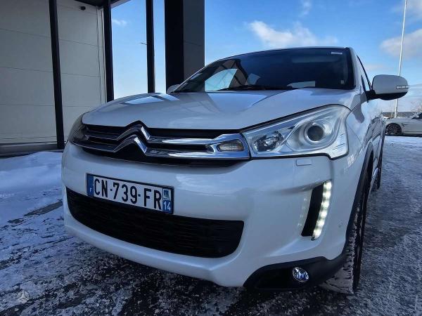 White Citroen c4-aircross 2012 in Vilnius, with an engine capacity of 1.56 L and mileage of 219 thousand km for 5450 €, photo 10 on AUTOMOTO.COM.LV